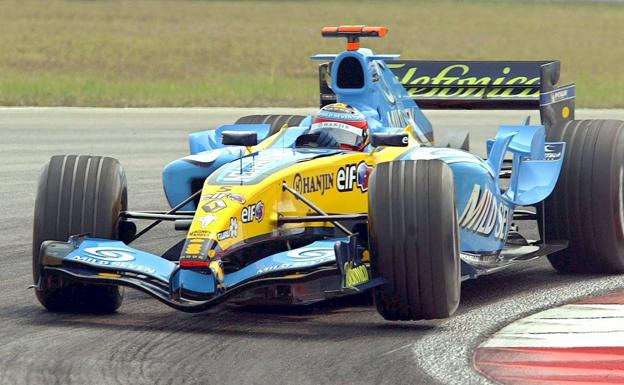 Fernando Alonso vuelve a subirse al Renault R25 con el que ganó su ...
