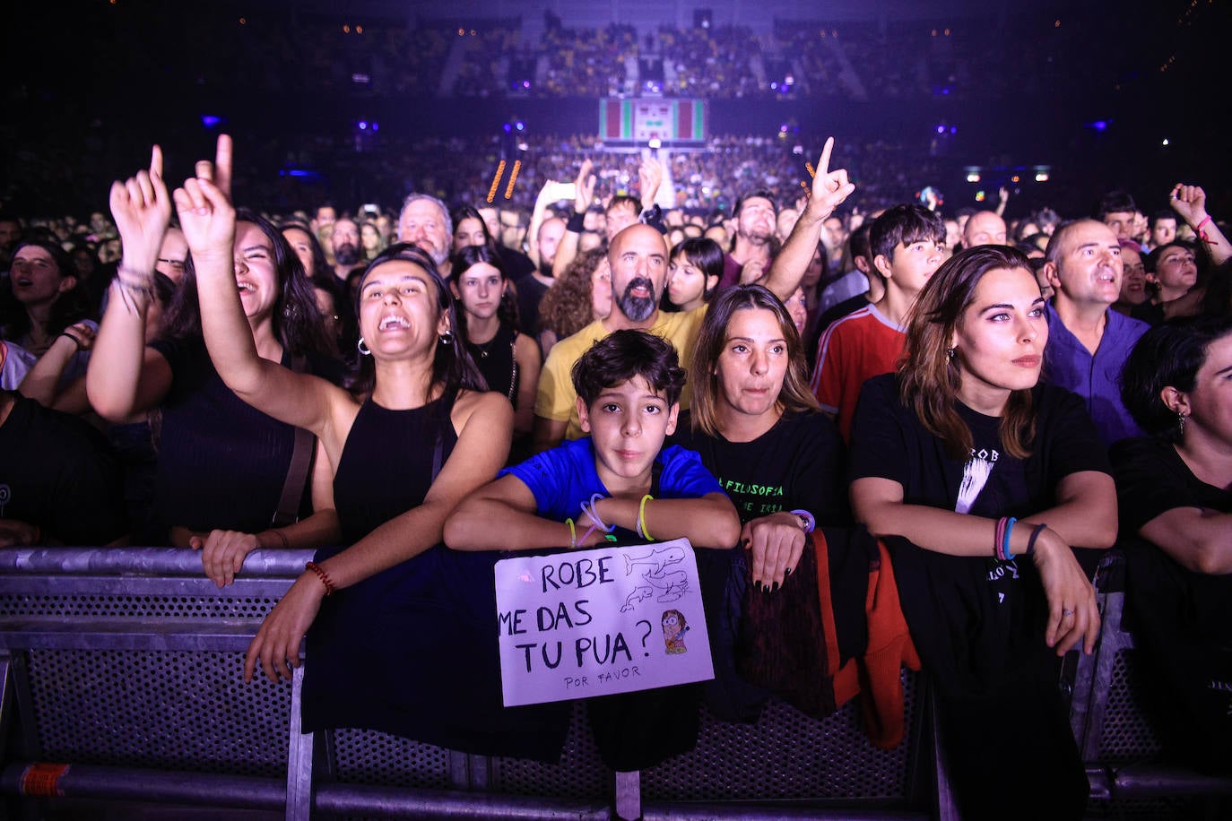 Fotos: Las mejores imágenes del concierto de Robe Iniesta en Bilbao ...