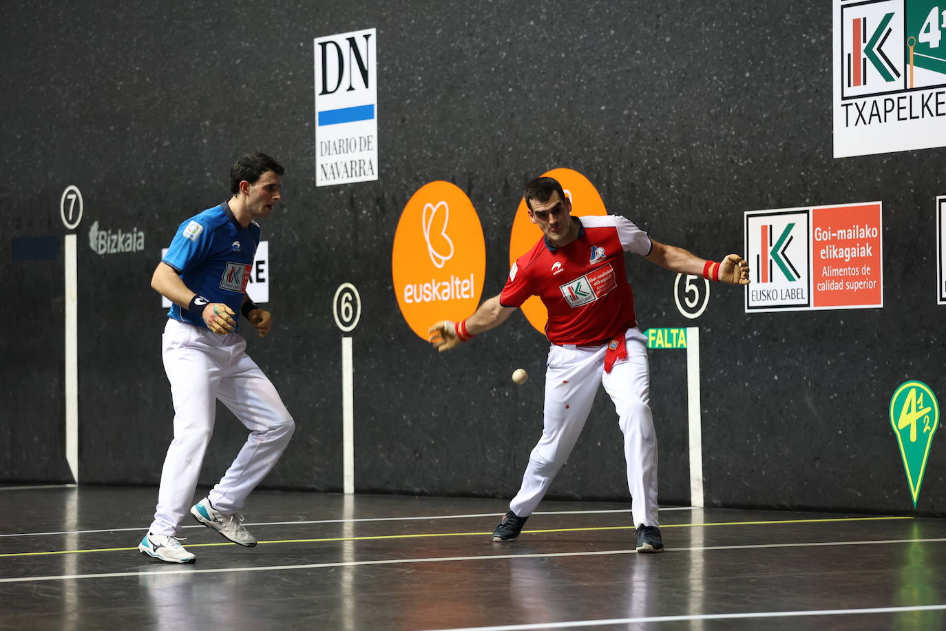 Fotos: Ezkurdia gana a Altuna la final del Cuatro y Medio en un partido ...