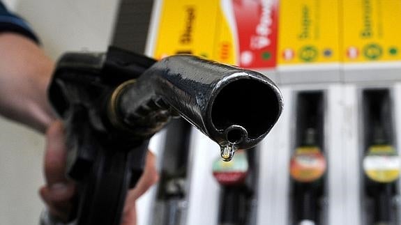Los Precios De Los Carburantes Suben Hasta Un 2 6 Tras Dos Meses A La